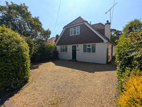 3 bed detached house to rent in Hillingdon Avenue, Sevenoaks TN13, £3,000 pcm - Zoopla