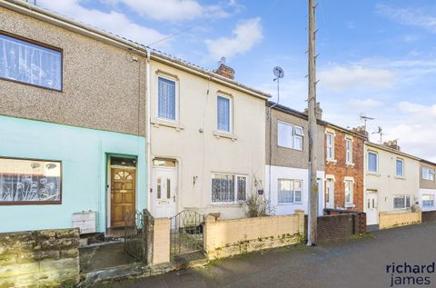 2 bed terraced house for sale in Redcliffe Street, Rodbourne, Swindon SN2, £185,000 - Zoopla