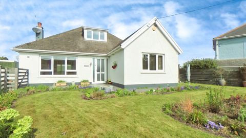 Llantwit Road, St Athan CF62, 3 bed bungalow for sale, £435,000 - Zoopla