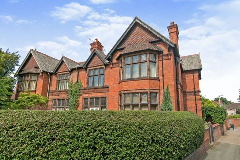 4 bed maisonette for sale in Liverpool Road, Chester, Cheshire CH2, £ ...