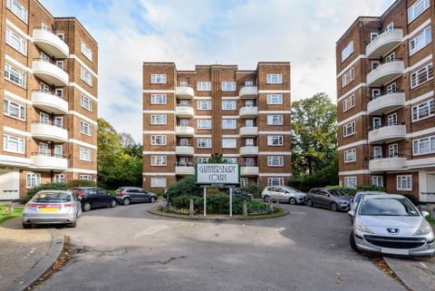Gunnersbury Court, Bollo Lane W3, 2 bed flat for sale, £330,000 - Zoopla