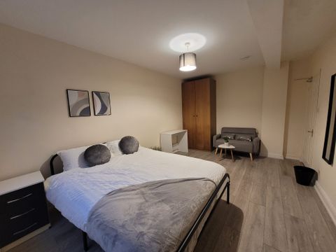 Belmont Park Road, London E10, Room to rent, £950 pcm - Zoopla