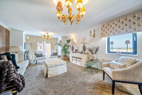 William Morris Way, London SW6, 3 bed flat for sale, £800,000 - Zoopla