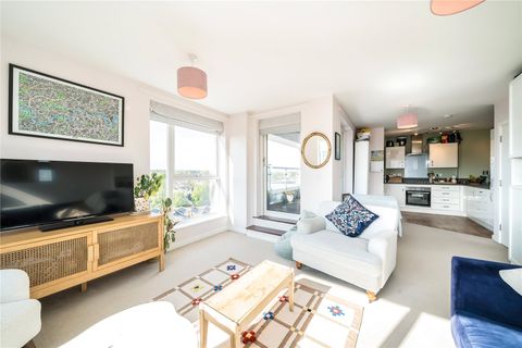 2 bed flat for sale in Loughborough Park, London SW9, £585,000 - Zoopla