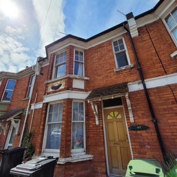 4 bed terraced house to rent in Riley Road, Brighton BN2, £2,500 pcm ...