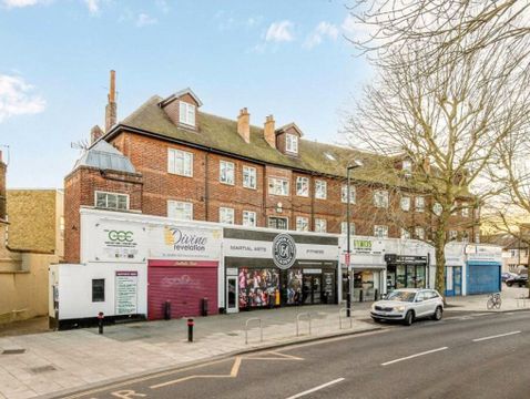 Little Ealing Lane, London W5, 2 bed flat for sale, £375,000 - Zoopla