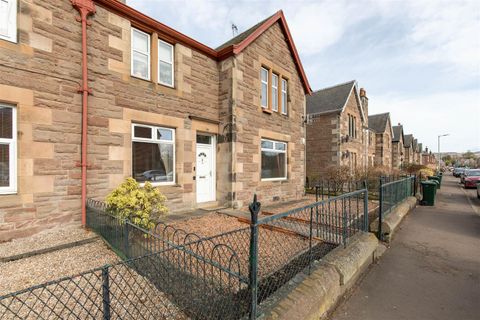 2 bed flat for sale in Muirton Place, Perth PH1, £176,500 - Zoopla
