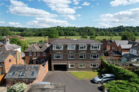 Meadrow, Godalming, Surrey GU7, 1 bed flat for sale, £220,000 - Zoopla