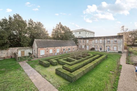 Burderop Park, Swindon SN4, 1 bed barn conversion to rent, £1,295 pcm ...