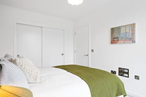 2 bed flat to rent in The Kell, Gillingham Gate Road, Gillingham ME4, £ ...