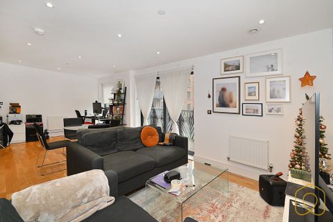 Cityview Point, Leven Road E14, 1 bed flat for sale, £290,000 - Zoopla