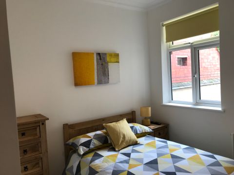 Room to rent in Manor Court Road, Nuneaton CV11, £500 pcm - Zoopla