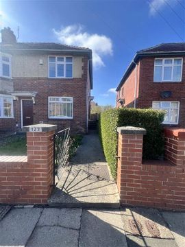 2 bed flat to rent in Strathmore Road, Gosforth, Newcastle Upon Tyne ...