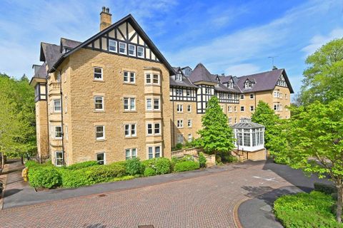Cornwall House, Portland Crescent, Harrogate HG1, 2 bed flat for sale ...