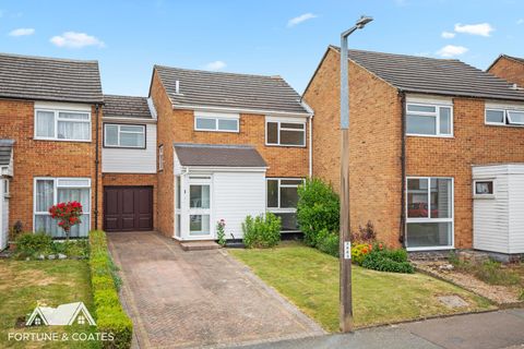 Paddock Mead, Harlow CM18, 4 bed link detached house for sale, £475,000 ...