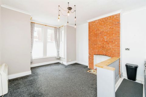 The Polygon, Southampton SO15, 1 bed flat to rent, £895 pcm - Zoopla