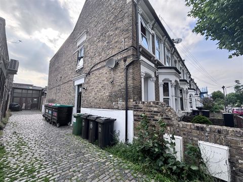 Glyn Road, Hackney E5, 3 bed flat to rent, £2,100 pcm - Zoopla