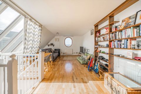 2 bed flat for sale in Asher Way, Wapping E1W, £825,000 - Zoopla