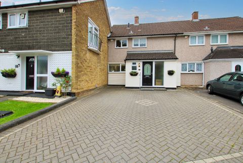 3 bed terraced house for sale in Long Riding, Basildon SS14, £375,000 ...