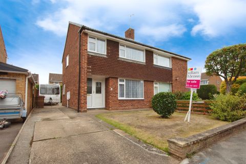 Duke Close, Nottingham NG6, 3 bed semi-detached house for sale, £ ...