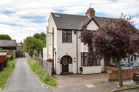 Carrington Road, Dartford, Kent DA1, 4 bed semi-detached house for sale, £500,000 - Zoopla