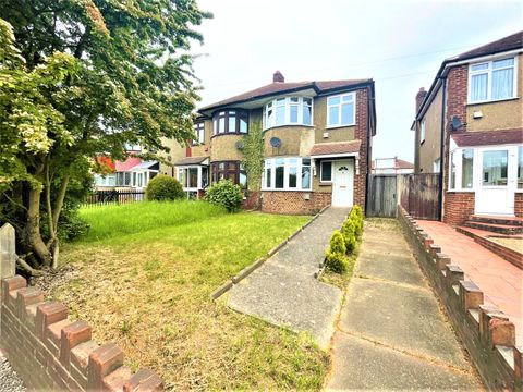 East Rochester Way, Sidcup, Kent DA15, 3 bed semi-detached house to ...