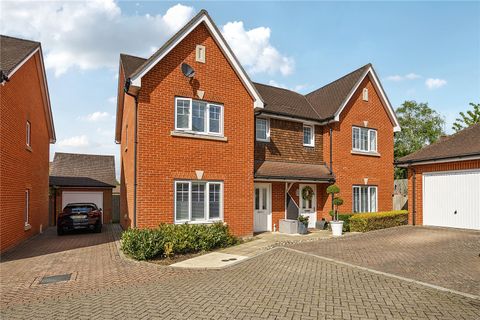 The Croft, Ash Green, Surrey GU12, 3 bed semi-detached house for sale ...
