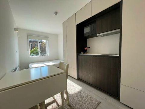Studio to rent in Durham Road, London SW20, £1,100 pcm - Zoopla