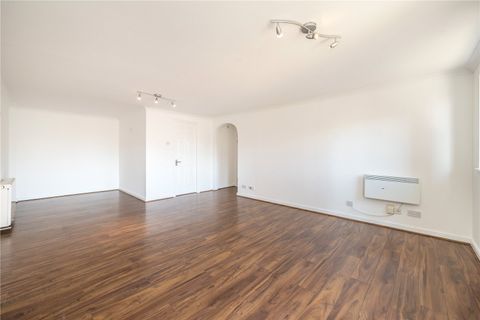Meridian Place, London E14, 2 bed flat for sale, £500,000 - Zoopla