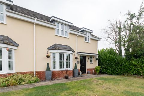 3 bed semi-detached house for sale in London Road, West Kingsdown ...