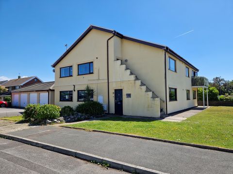 Apartment 1 The Breakers, Tern Road, Rest Bay, Porthcawl CF36, 2 bed ...