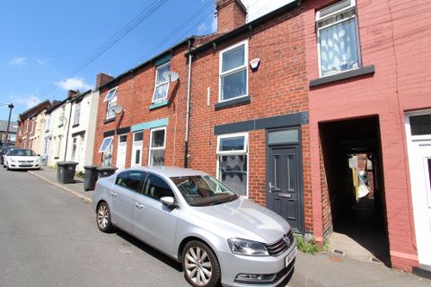 Toyne Street, Sheffield S10, 3 bed terraced house to rent, £995 pcm ...