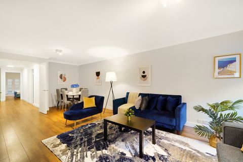 Kilburn Priory, London NW6, 3 bed flat for sale, £800,000 - Zoopla