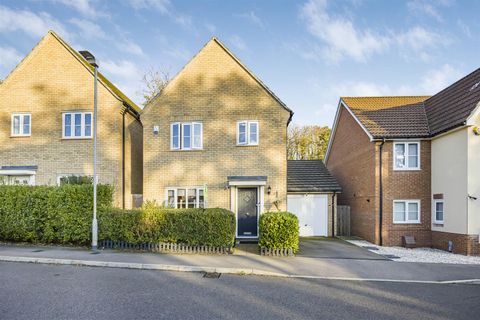 3 bed property for sale in James Clubb Way, Dartford DA1, £550,000 - Zoopla