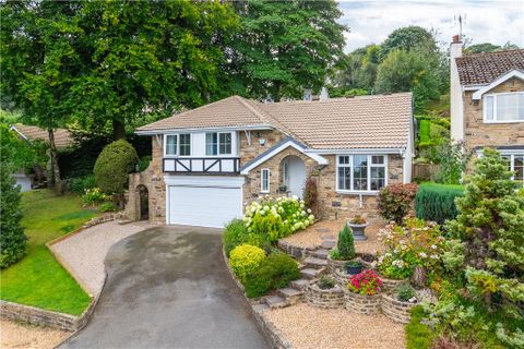 4 bed bungalow for sale in Hall Rise, Bramhope, Leeds, West Yorkshire ...