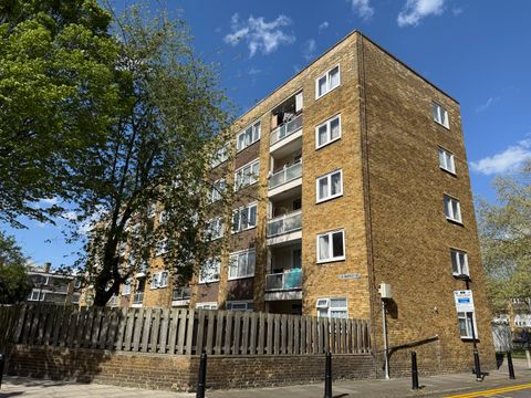 2 bed flat for sale in Harpley Square, London E1, £450,000 - Zoopla