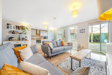 Balham Grove SW12, 2 bed flat for sale, £525,000 - Zoopla