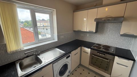 Moat House Way, Conisbrough, Doncaster DN12, 2 bed flat to rent, £650 ...