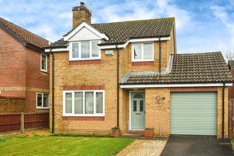 3 bed detached house for sale in Bailey Close, Devizes SN10, £315,000 - Zoopla