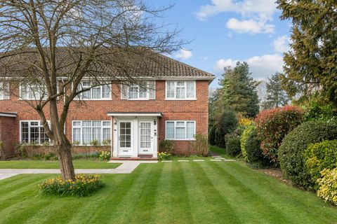 Laburnum Court, Stanmore HA7, 2 bed flat for sale, £450,000 - Zoopla