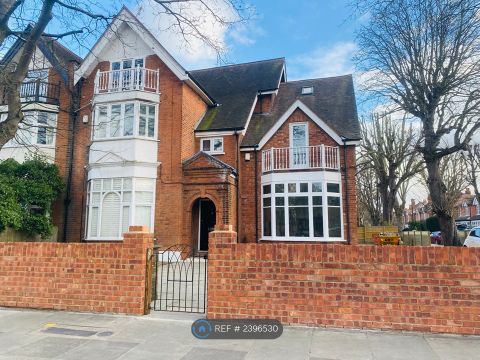 2 bed flat to rent in Hampton Road, Twickenham TW2, £1,750 pcm - Zoopla