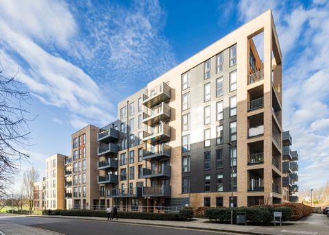2 bed flat for sale in Pulse Development, Colindale NW9, £425,000 - Zoopla