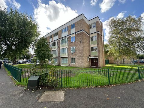 2 bed flat for sale in Bethany Waye, Bedfont, Feltham TW14, £262,500 ...