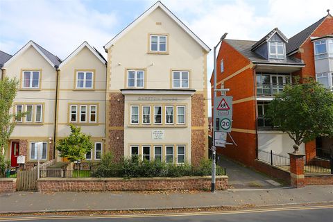 Garston House, Station Road, Shirehampton BS11, 2 bed flat for sale, £ ...