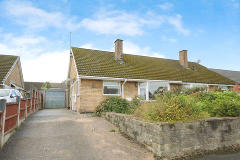 Lupin Way, Calow, Chesterfield, Derbyshire S44, 2 bed bungalow for sale ...