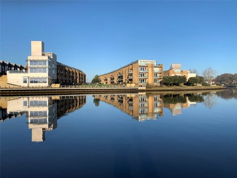 Almansa Way, Lymington SO41, 2 bed flat for sale, £535,000 - Zoopla