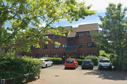 Ringwood BH24, 2 bed flat for sale, £179,950 - Zoopla