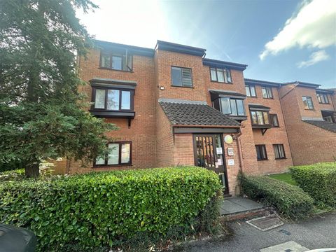 Astra Court, King Georges Avenue, Watford WD18, 1 bed flat for sale, £ ...