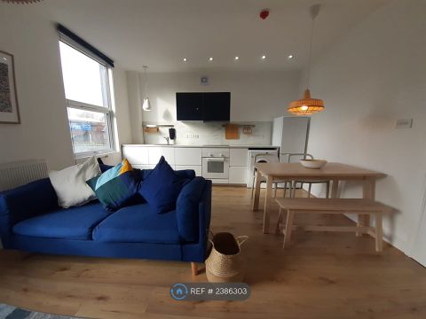 2 bed flat to rent in Fairfield, Liverpool L7, £875 pcm - Zoopla