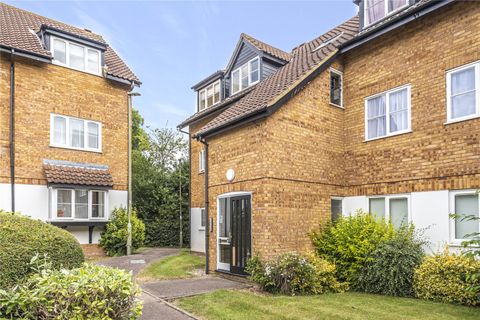 Boleyn Way, Barnet EN5, 2 bed flat for sale, £315,000 - Zoopla